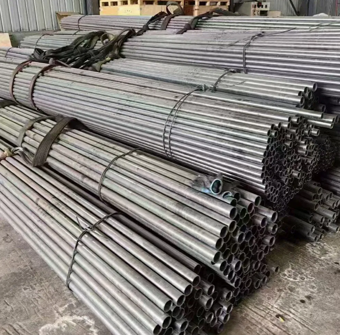42CrMo AISI 4142 Carbon Steel Tube CS Seamless Pipe Small Diameter Erw